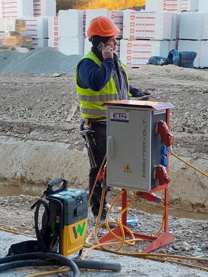 O FIRMIE - DOKTORVOLT®