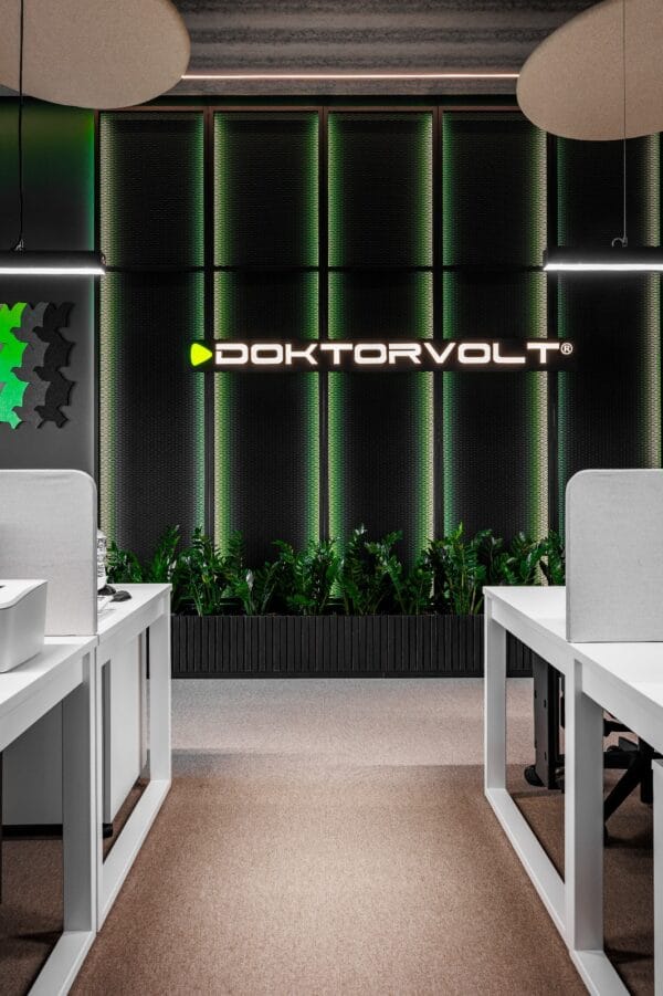 O FIRMIE - DOKTORVOLT®